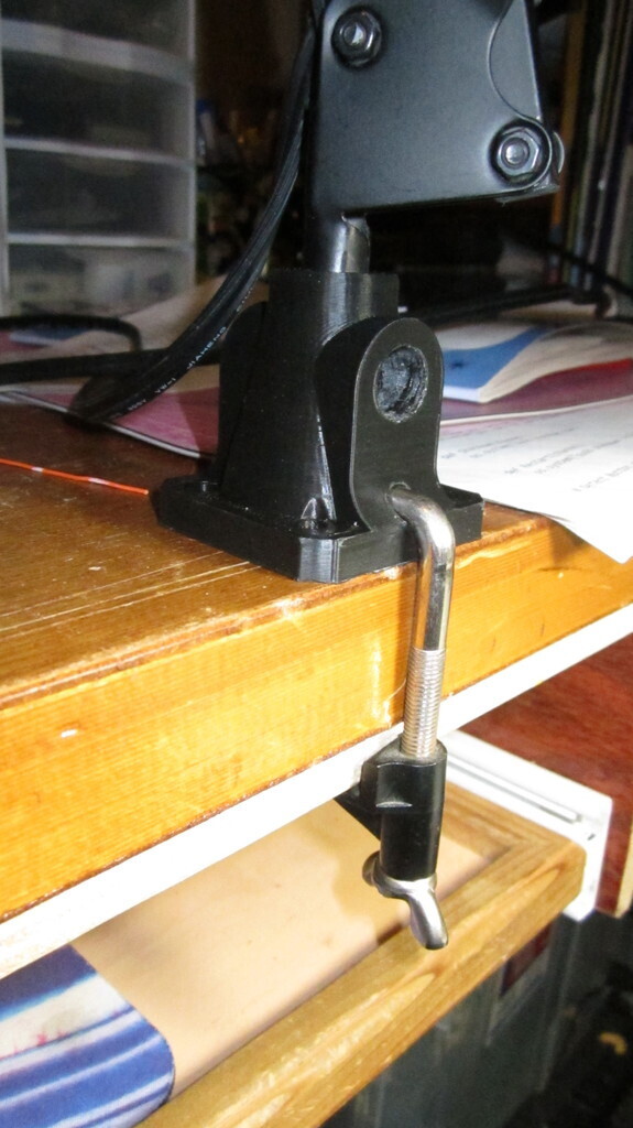 🔦 Articulated Lamp Bracket / Clamp Base・Free STL File for 3D printing・Cults