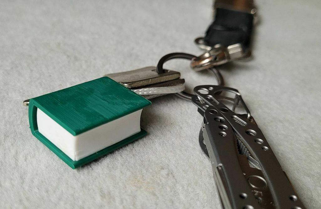 Free 3D file Book keychain 📚 ・3D printer model to download・Cults