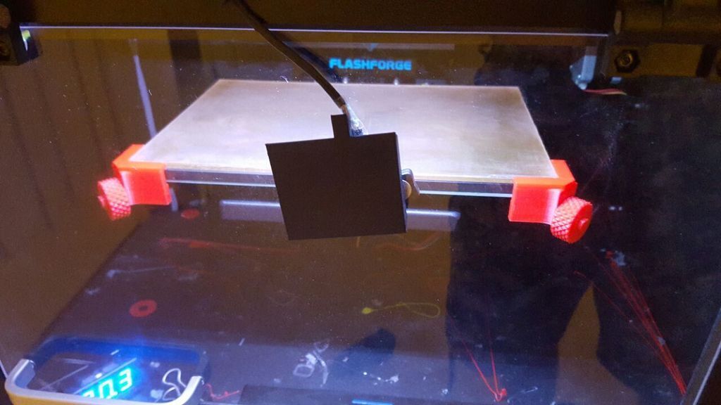 3D printable Flashforge Creator Pro Glass Adjustable Bed Bracket (MOD ...
