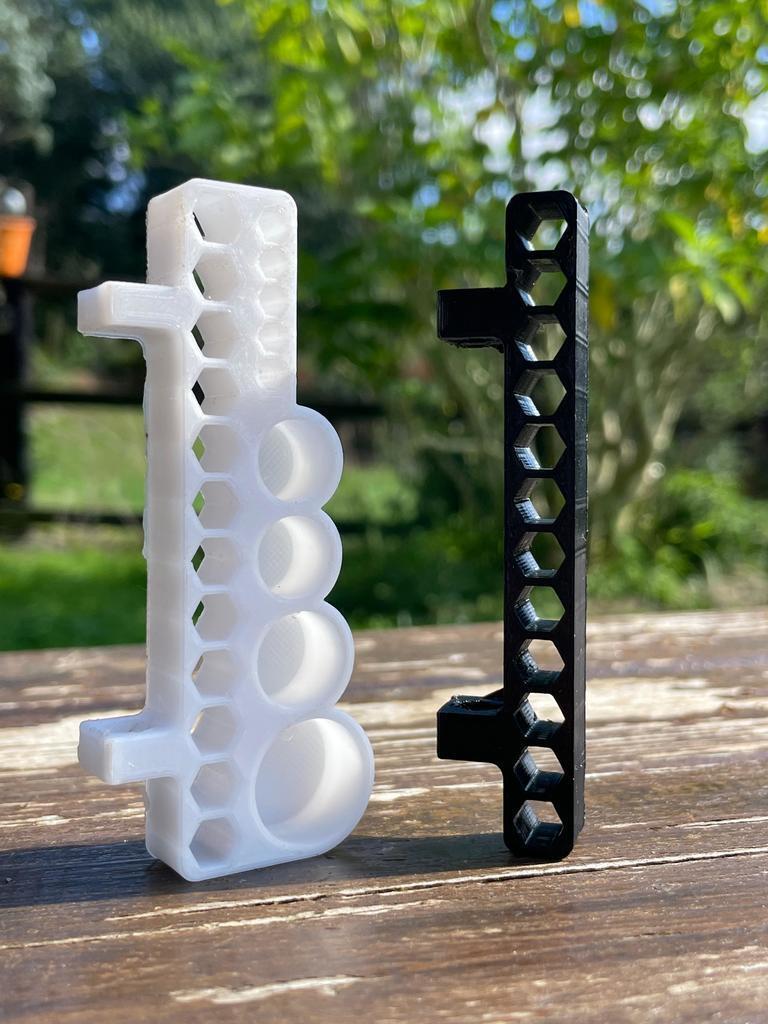 📦 Hex bit holder for Leatherman case・Free 3D File for ・Cults