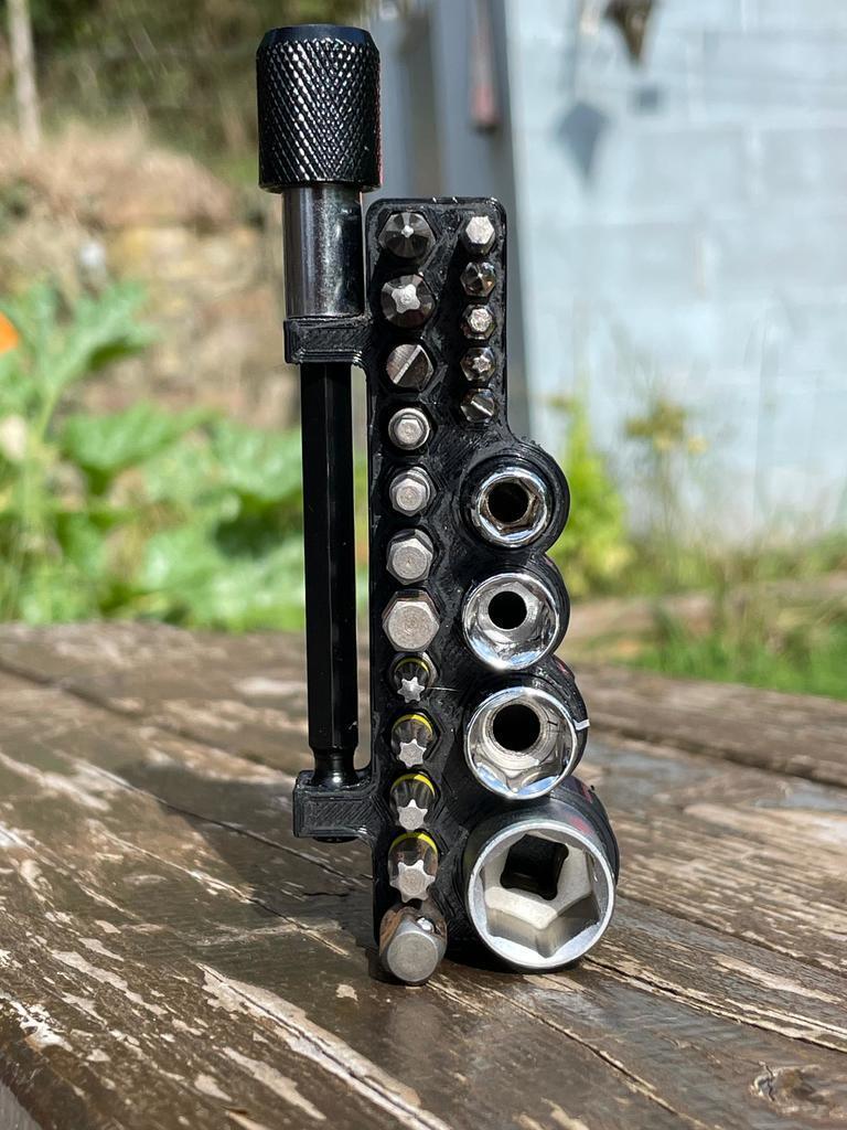 📦 Hex bit holder for Leatherman case・Free 3D File for ・Cults