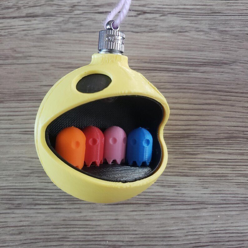 Free 3D file Pacman Christmas bauble 🎄 ・3D printer design to download・Cults