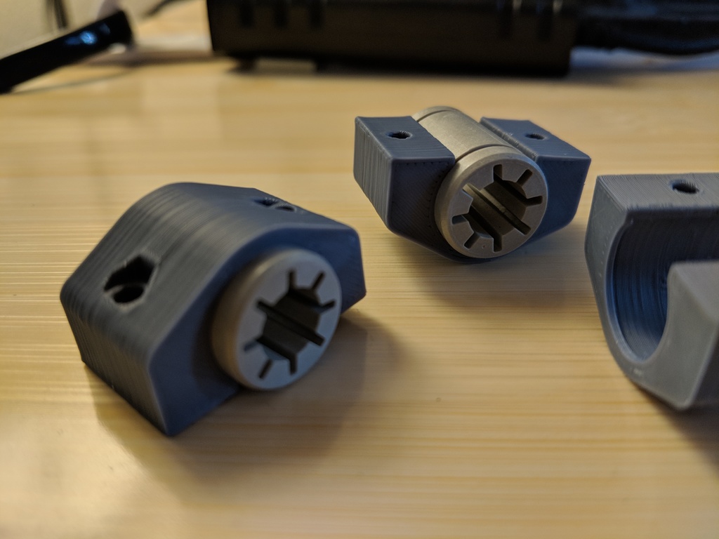 Free 3D file Prusa heated bed bearing clamp 🛏️ ・3D print design to ...