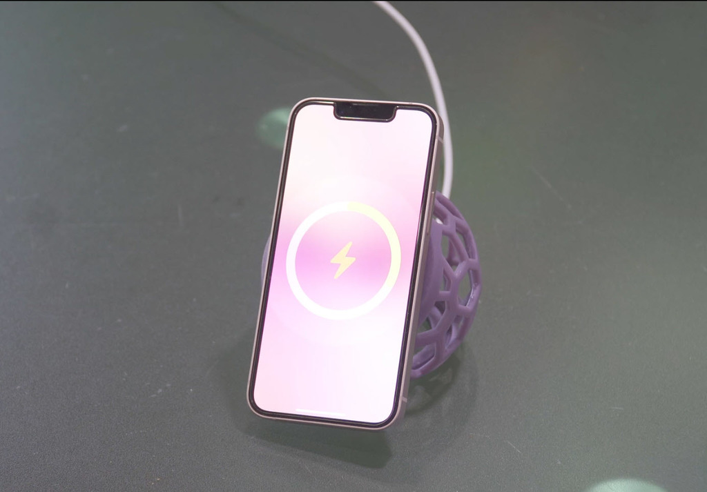 STL file Magsafe Holder 🦗 ・3D printable model to download・Cults
