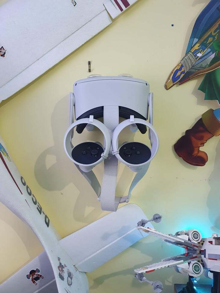 3D print Oculus Quest 2 Wall Mount - No Supports!!・Cults