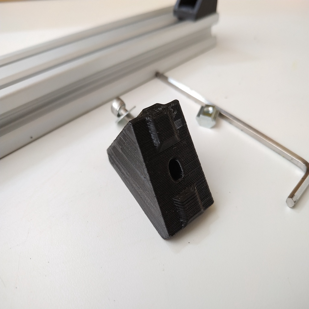🔧 2020 slot corner bracket premium design・Free 3D File for ・Cults