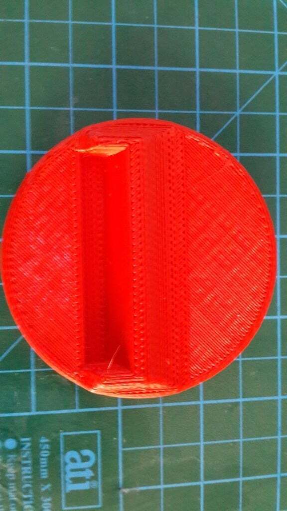 3D printed Iphone 5 and 5S stand・Cults