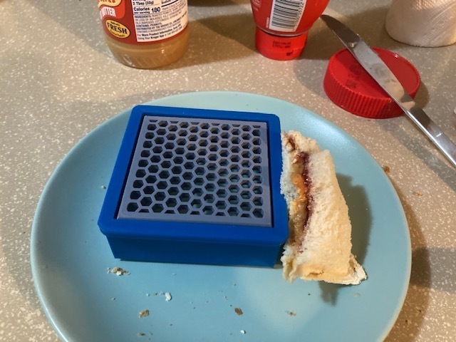 🥪 Crustless Sandwich Maker・Free STL File for ・Cults