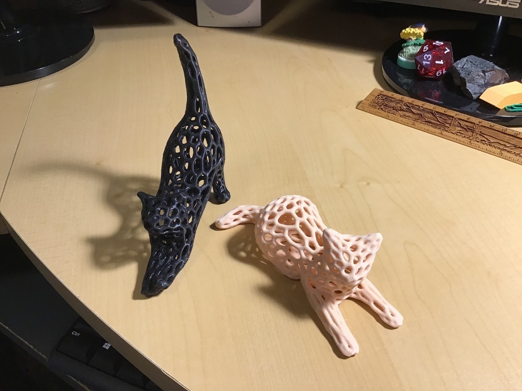 🐱 Cat Laying Around Voronoi Remix・Free 3D File for ・Cults