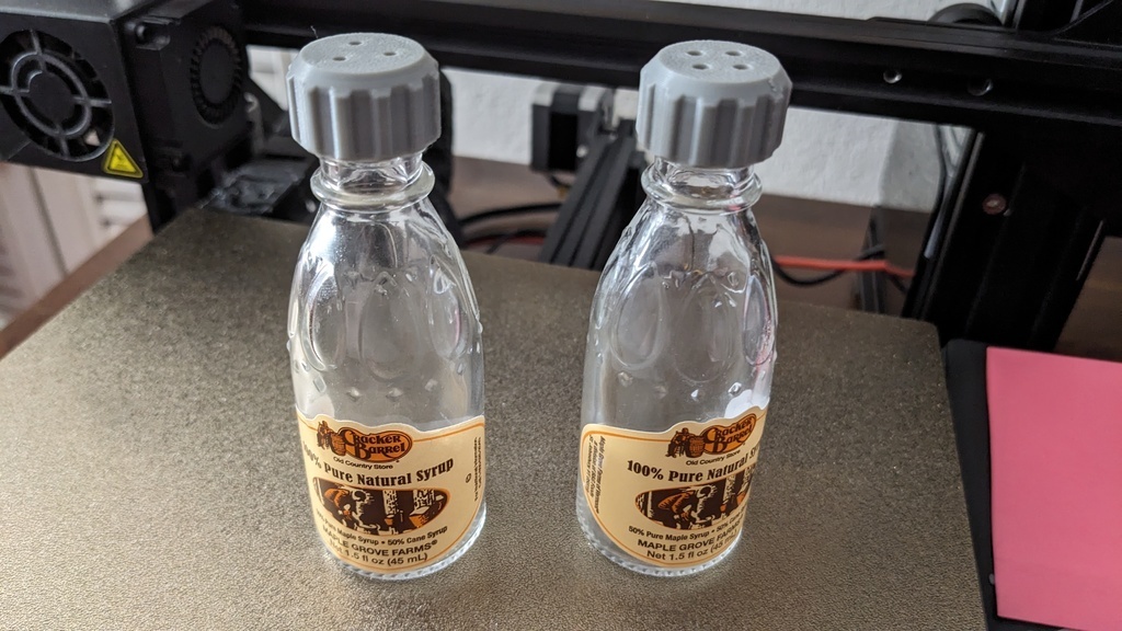 Archivo 3D gratis Salt & Pepper Caps for Cracker Barrel Syrup Bottles 🧂 ...