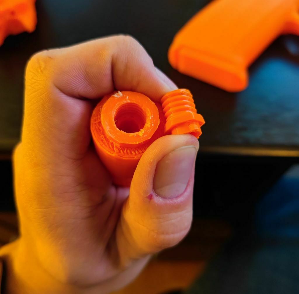 🔫 Loid Forger Gun Prop・Free 3D File for ・Cults