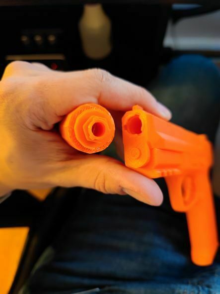 🔫 Loid Forger Gun Prop・Free 3D File for ・Cults