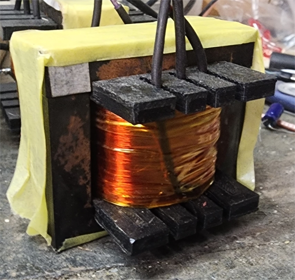 Free 3D file Transformer Bobbin ~ 22x20mm Window 🪟 ・Design to download ...