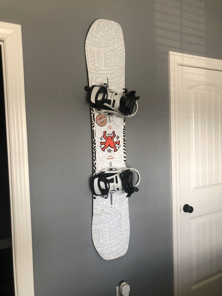 Free 3D file Snowboard Wall Mount V3 🏂 ・3D print object to download・Cults