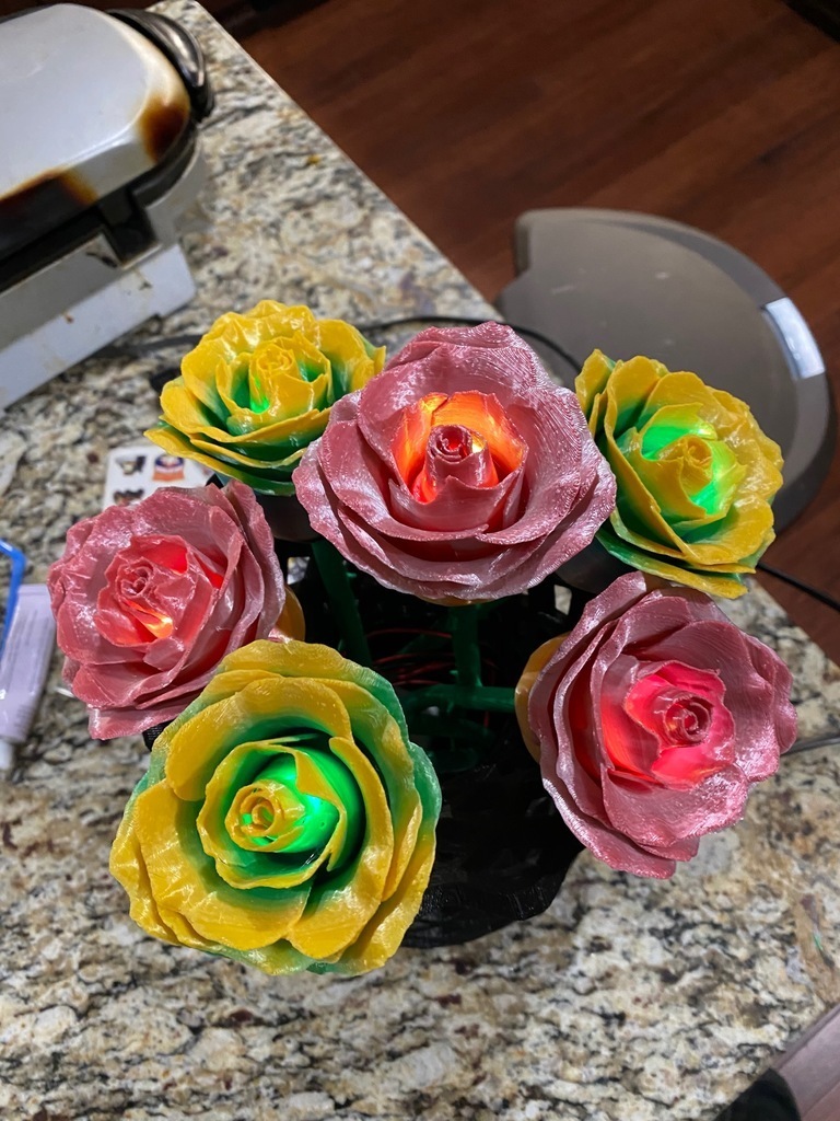 🌹 Rose with Hollow stem and Room for LED lights・Free 3D File for ・Cults