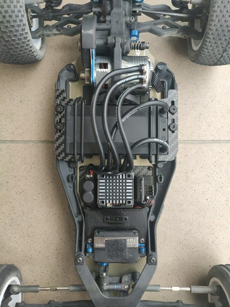 Free 3D file Associated B6.2 cover 🚁 ・3D print object to download・Cults