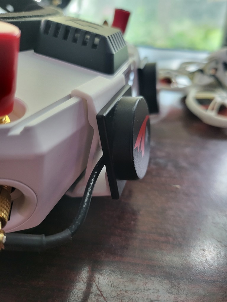 Free 3D file HDZero 20 degree uptilt mount for directional antenna (TrueRC X-AIR MK II) 📶 ・3D ...