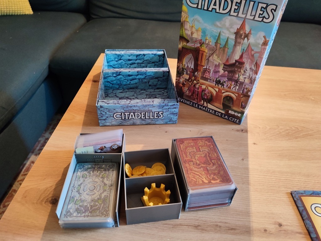 Free 3D file Citadels (Citadelles) 2021 - insert organizer sleeved ...