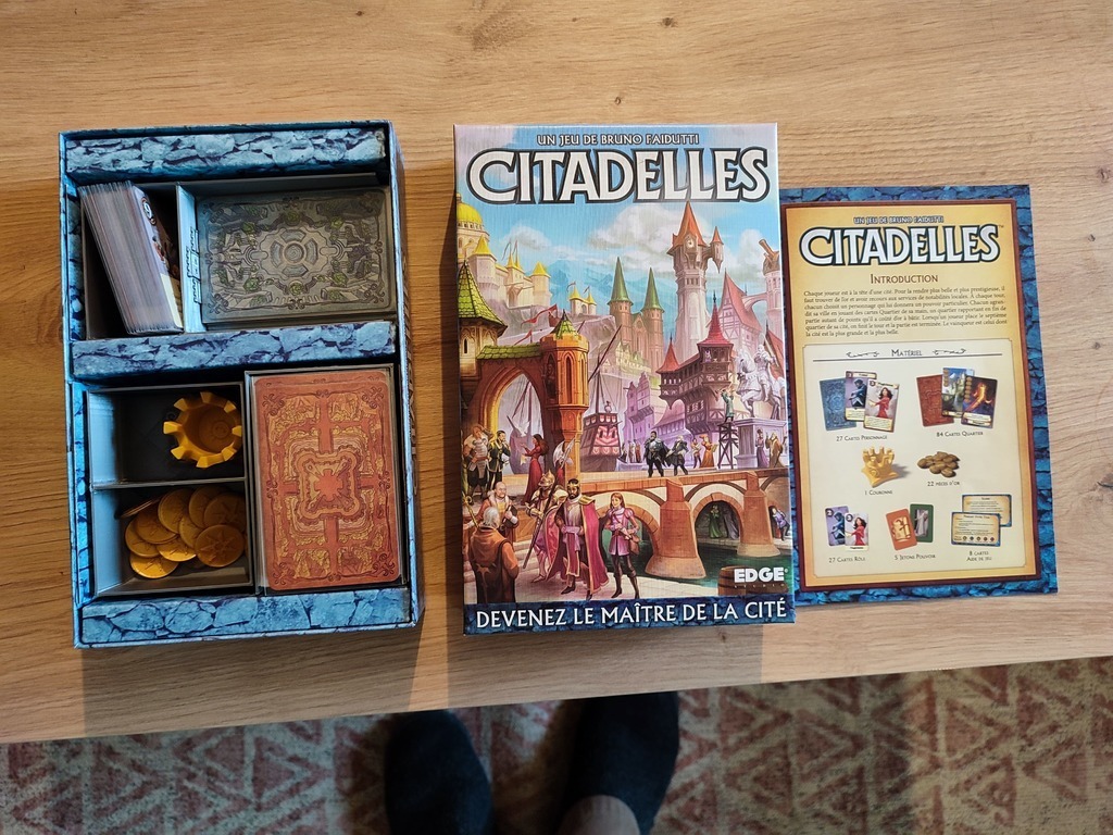 Free 3D file Citadels (Citadelles) 2021 - insert organizer sleeved ...