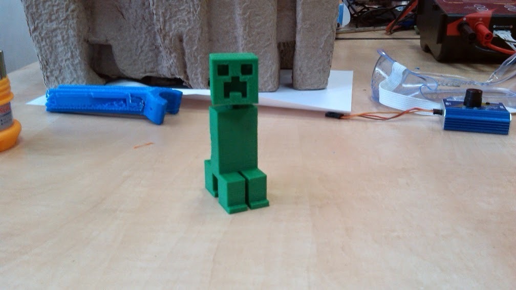 3D printing Minecraft Creeper with movable head Remix・Cults
