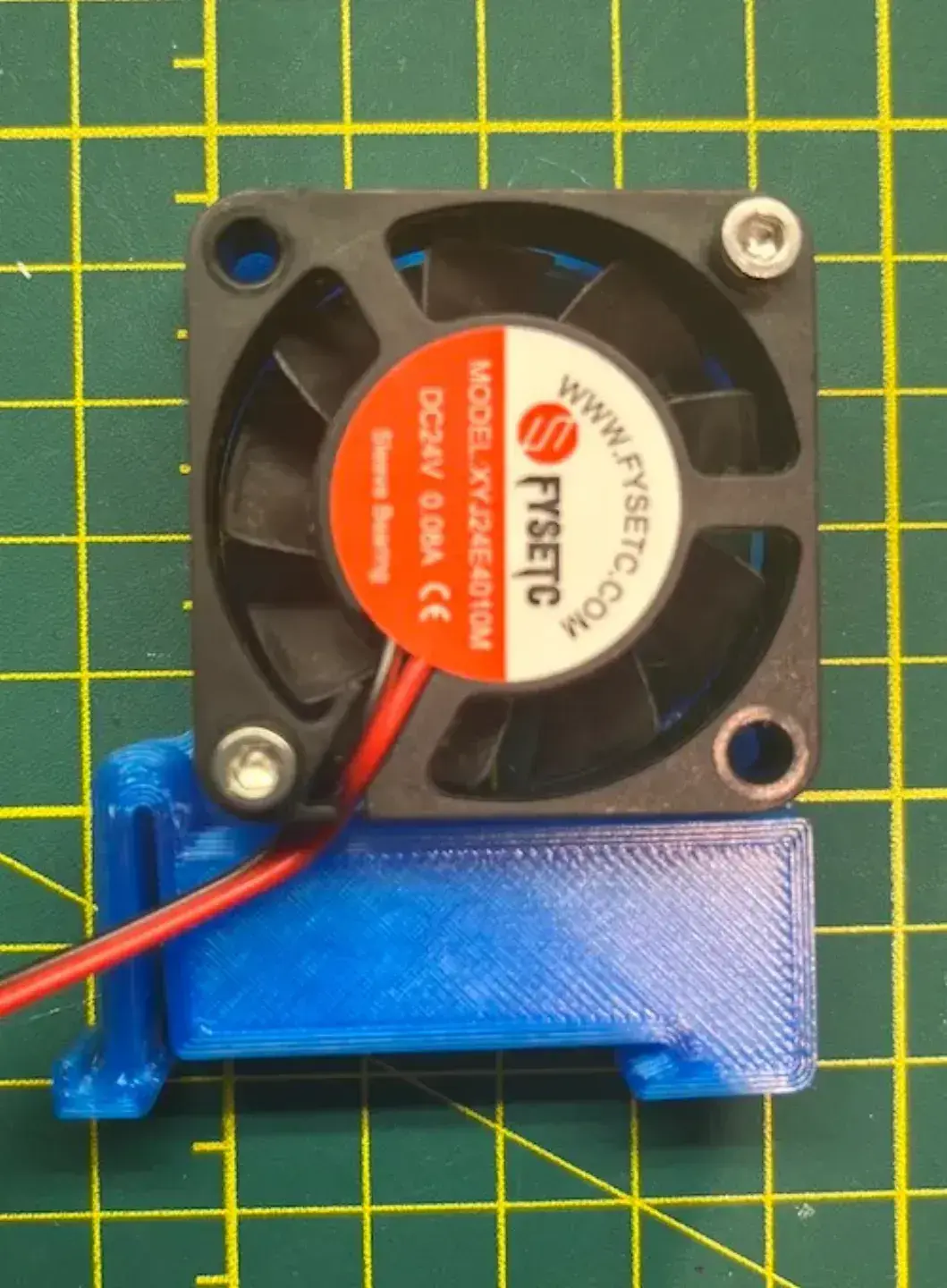 🧞‍♂️ 4010 Fan DIN Mount・Free 3D File for ・Cults