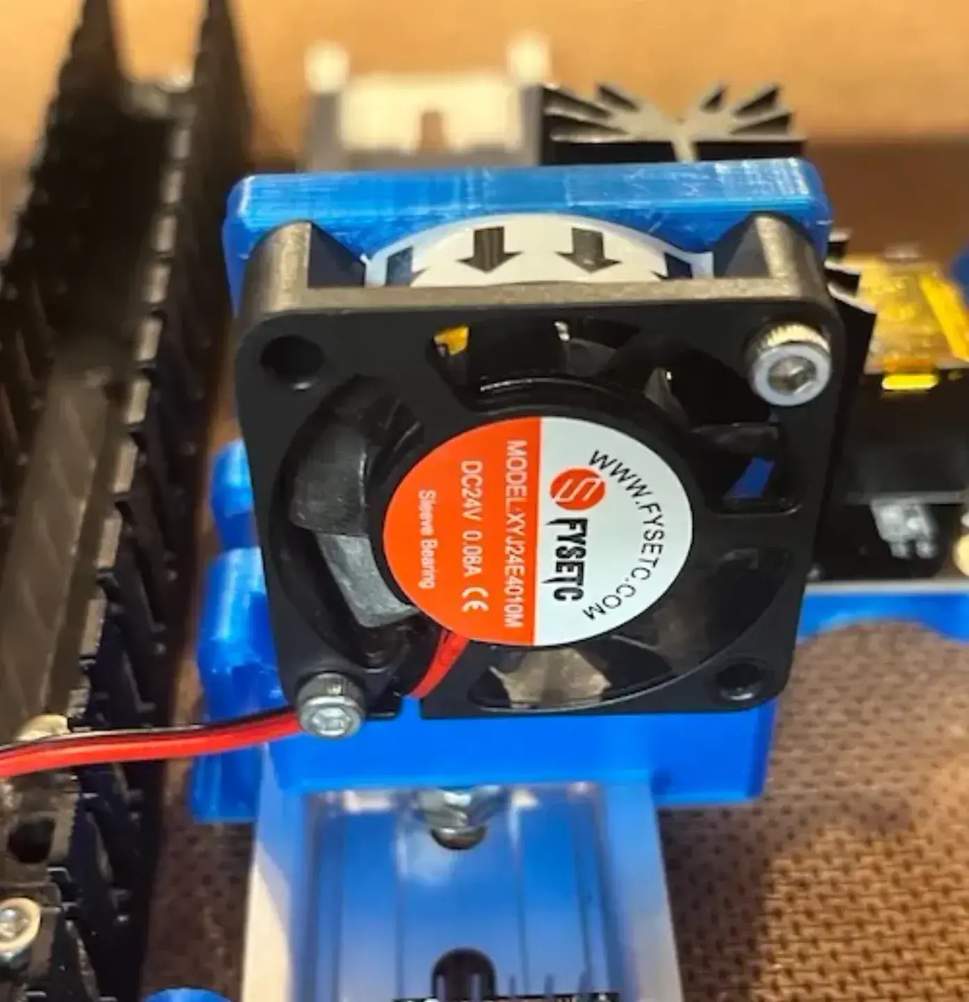 🧞‍♂️ 4010 Fan DIN Mount・Free 3D File for ・Cults