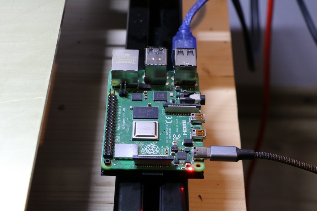 🖨️ Simple Raspi Mount for 4040 extrusions on 3D printer・Free 3D File ...