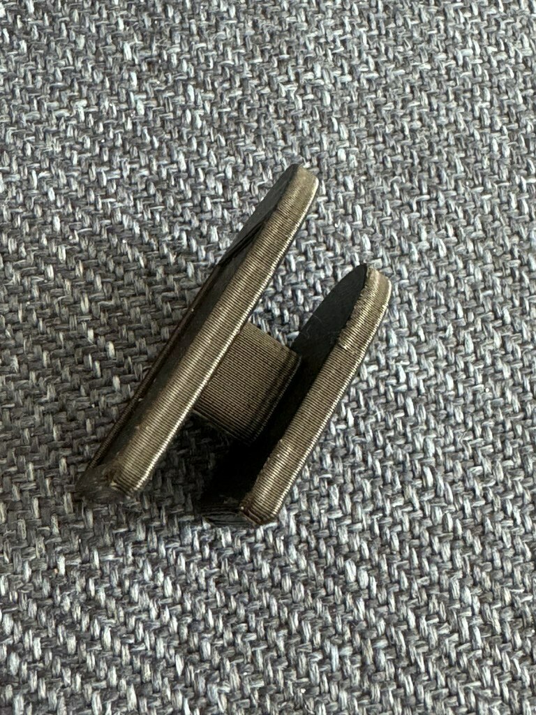 Free 3D file USB Cable Hock 💾・3D printing design to download・Cults