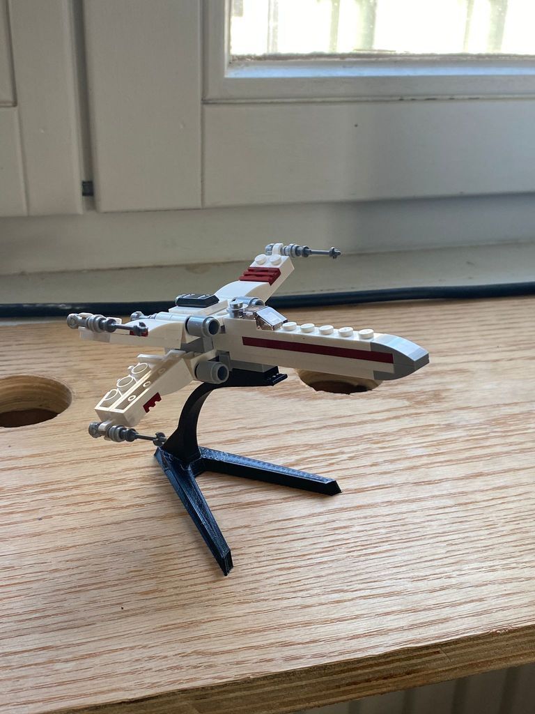 Free 3D file Tiny lego spaceship stand 🚀・3D printer design to download ...