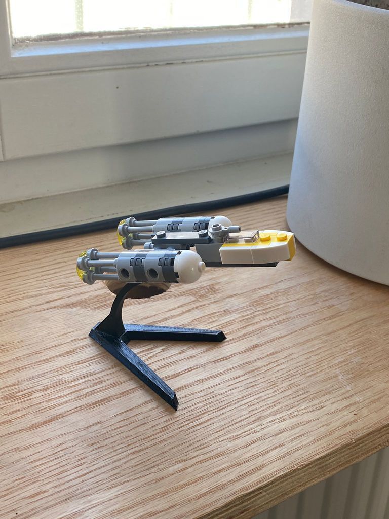 Free 3D file Tiny lego spaceship stand 🚀・3D printer design to download ...