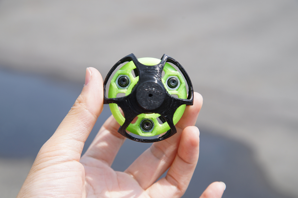 Free 3D file Gyro Sphere Spinner 🎲 ・3D printer model to download・Cults