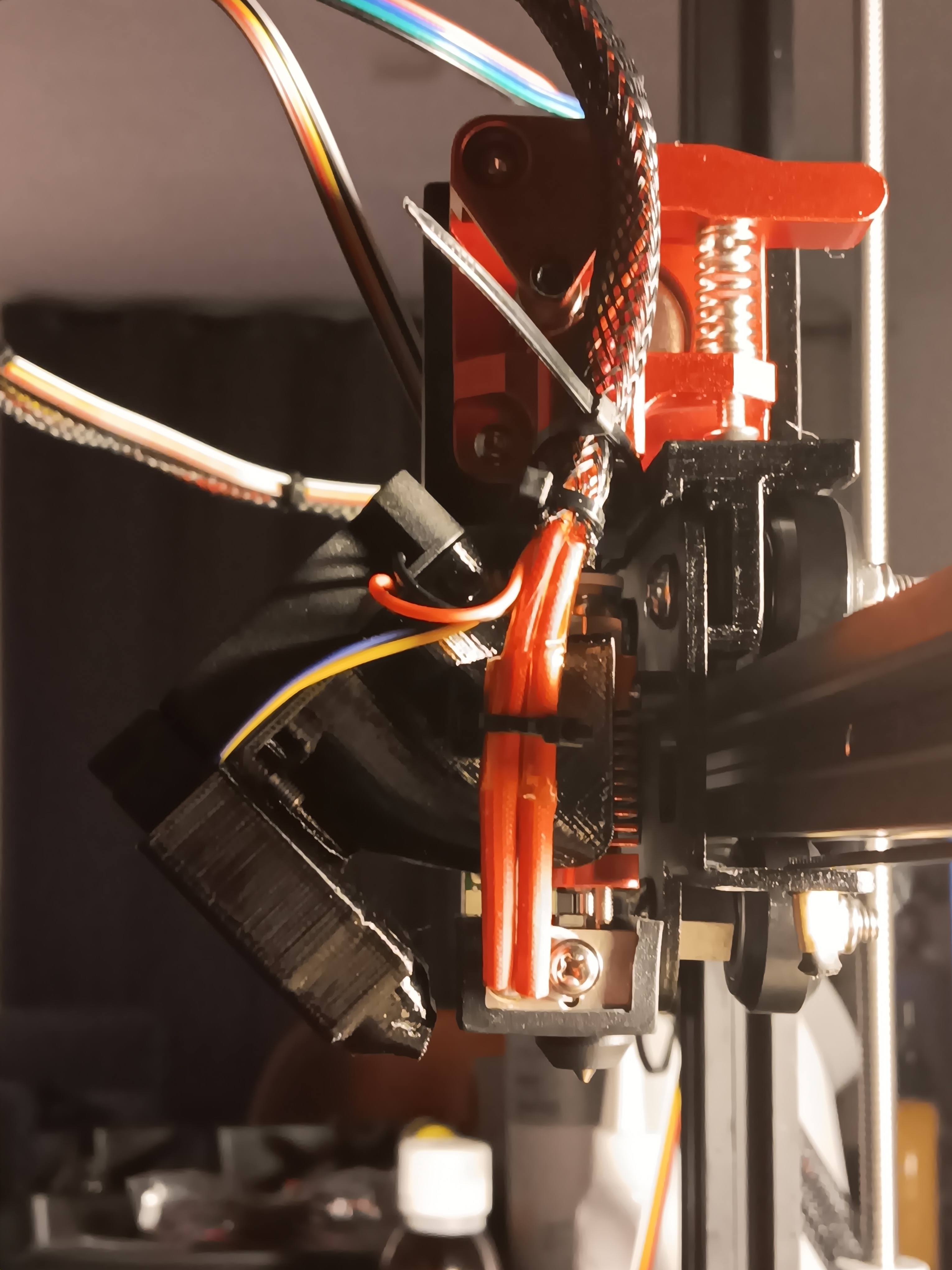 3D printing eB Fan Shroud - Remixed to use stock fan screws・Cults