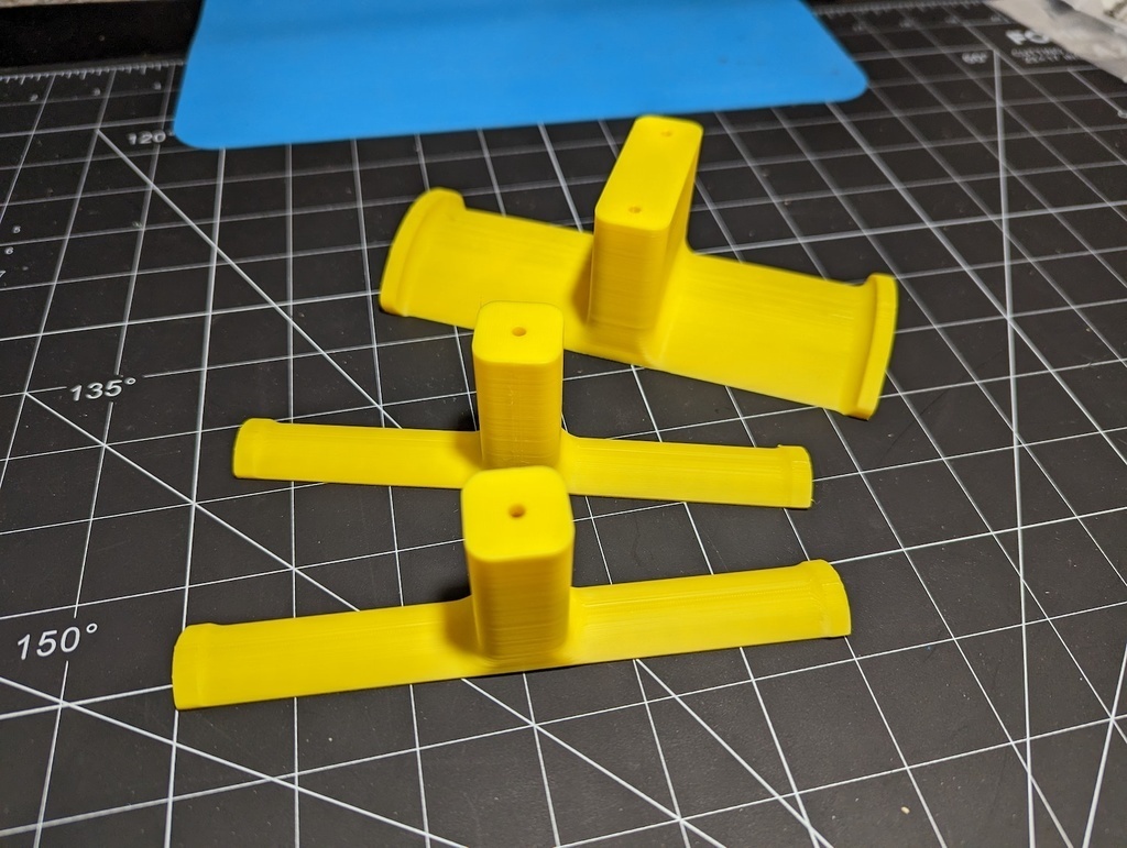 Free 3D file Tape Roll Hanger (thin version) 🏠 ・3D printing design to ...