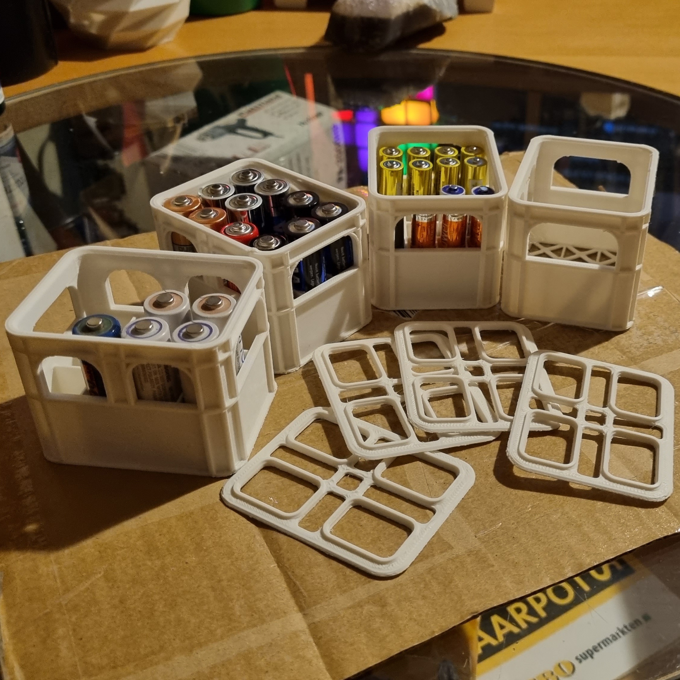 3D printed Beer Crate battery holder AA/AAA/9V/18650 Stackable・Cults