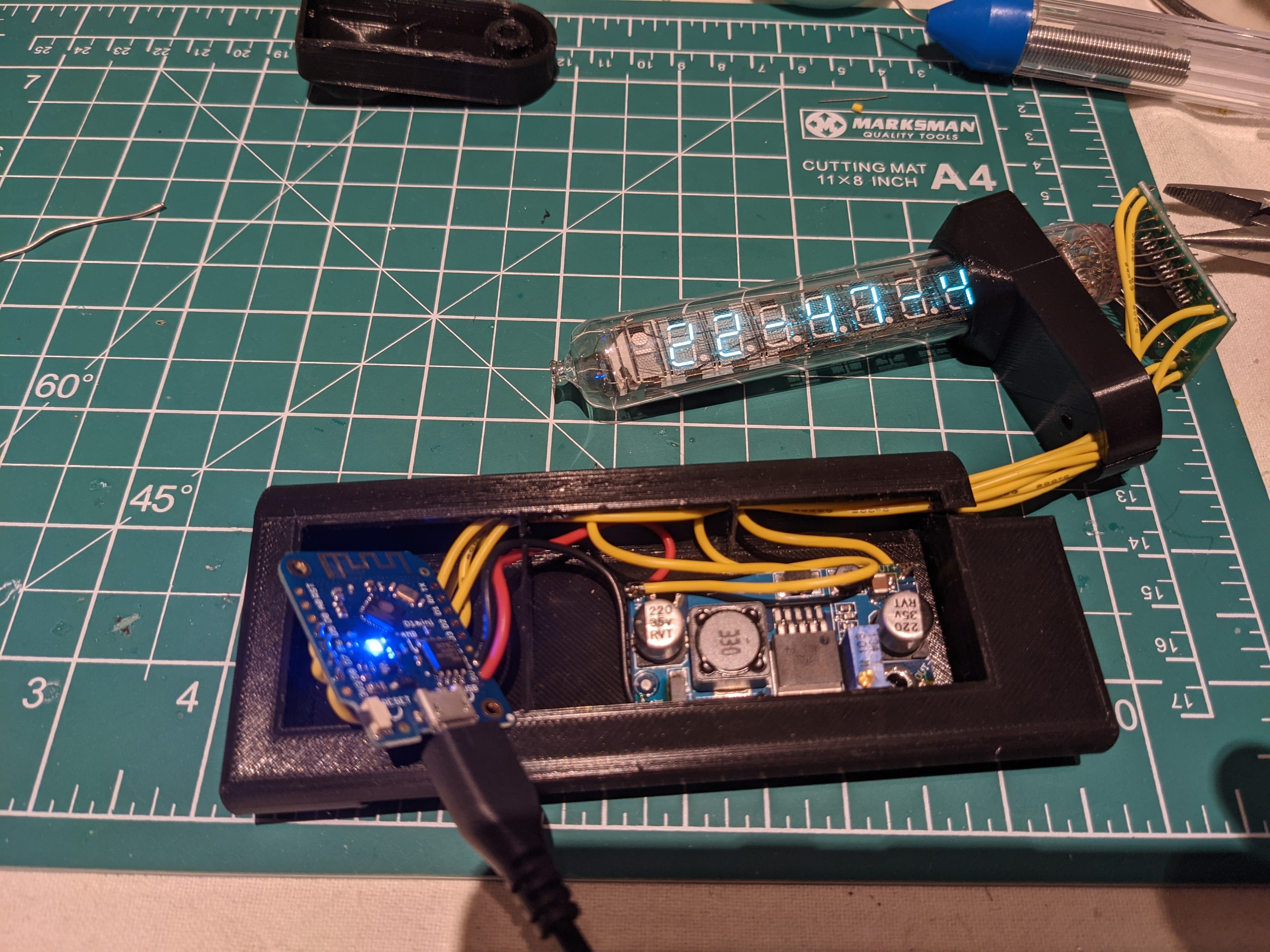 3D printed IV18 WIFI VFD nixie clock (PCB less)・Cults