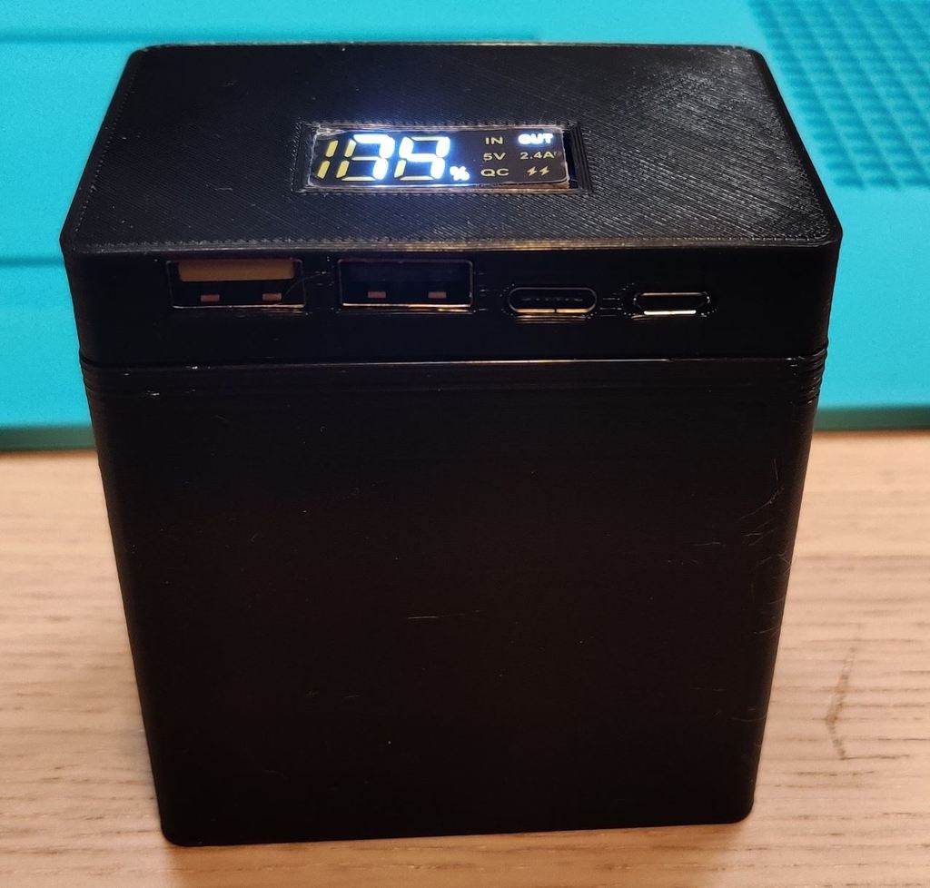 Free 3D file USB Power bank based on MakerHawk 18650-Board case (H961-U ...