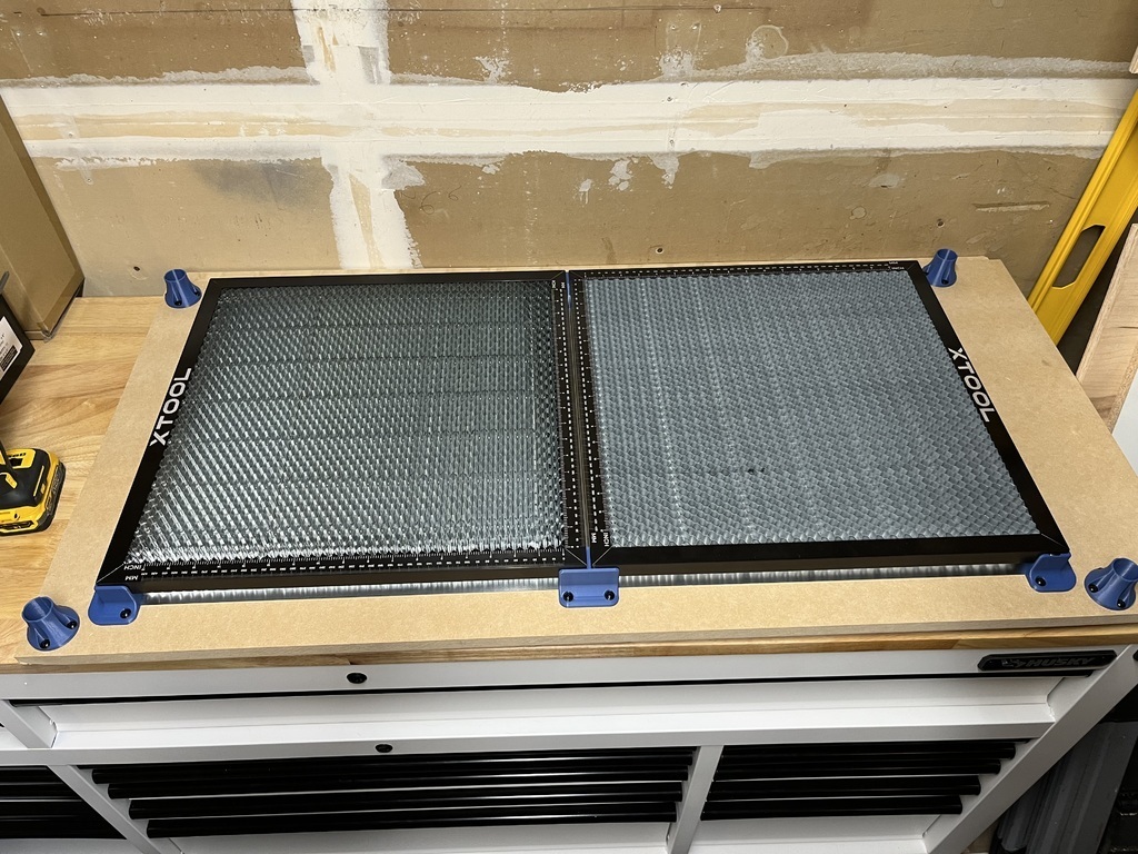 🦶 xTool D1 Pro Foot Brackets and Honeycomb Risers・Free 3D File for ・Cults