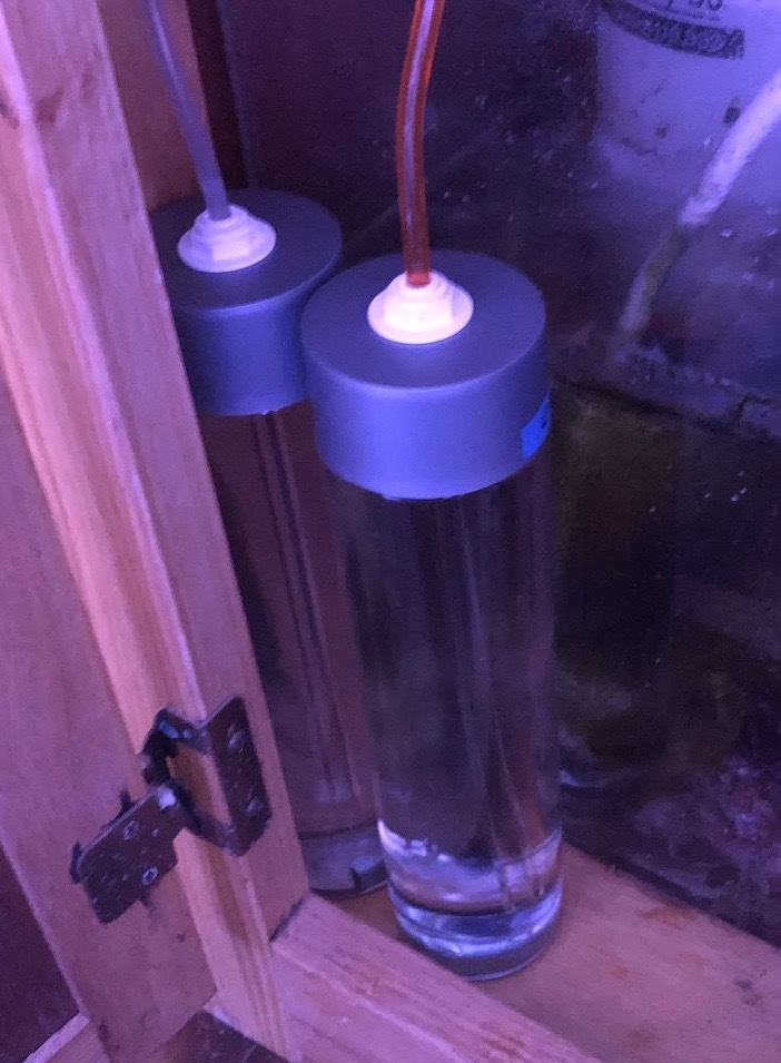 Free 3D file Wall mount for Voss 375 ML dosing container 🐾 ・3D print ...