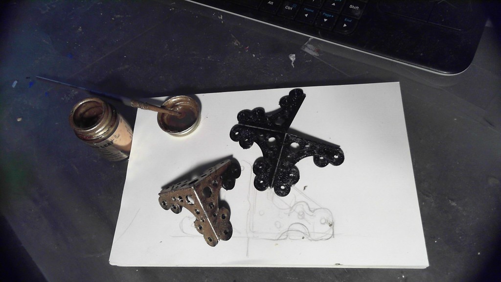 📦 Decorative corner / screw guide・Free 3D File for ・Cults