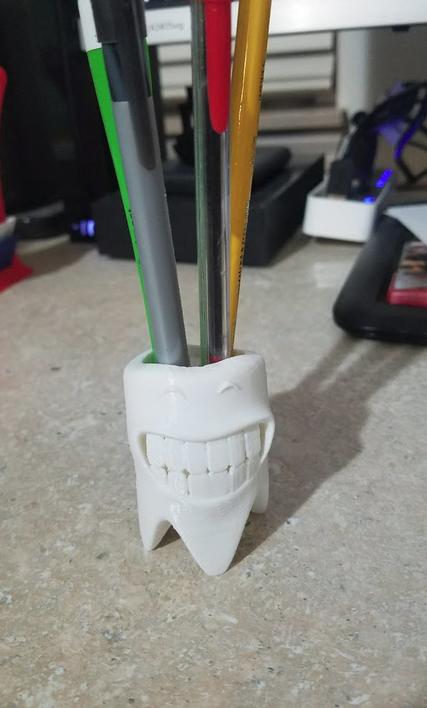 Free 3D file Smiling Toothbrush Holder 🪥 ・3D print object to download・Cults