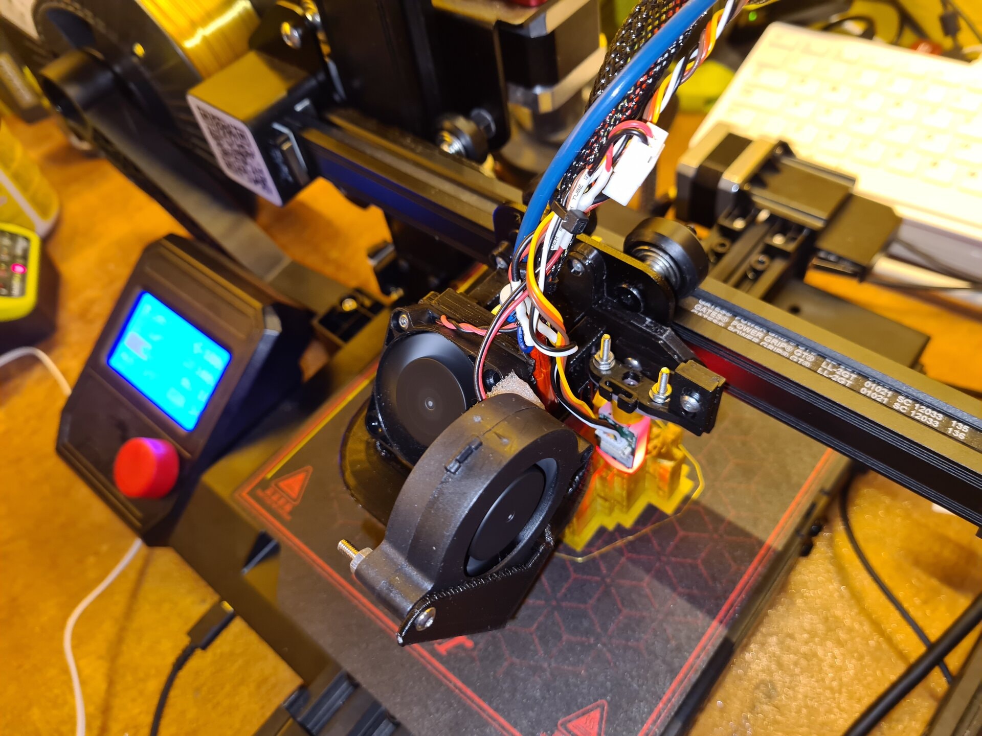 🧞‍♂️ Ender 2 Pro Hero Me Gen 5 gantry plate・Free 3D File for ・Cults