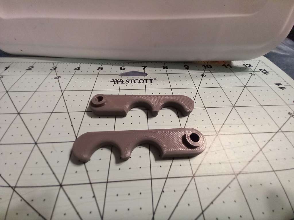 🎱 Table-side Pool Cue Holder・Free 3D File for ・Cults