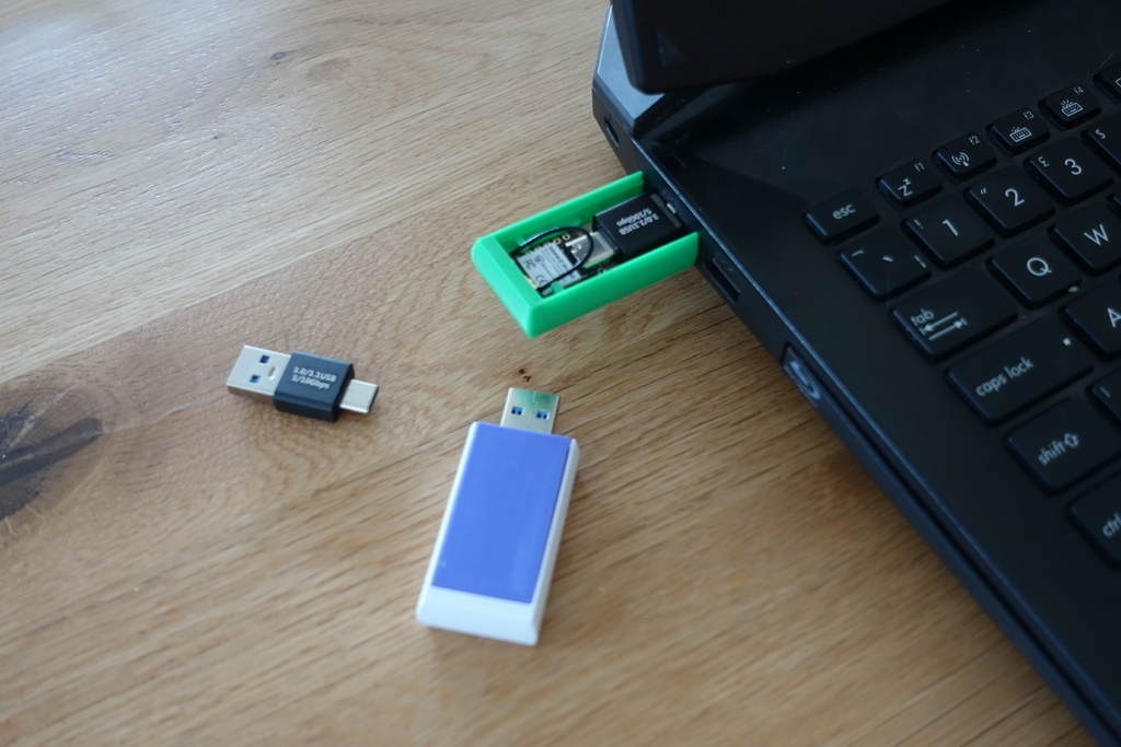 💾 XIAO USB stick case・Fichier 3D Gratuit pour ・Cults