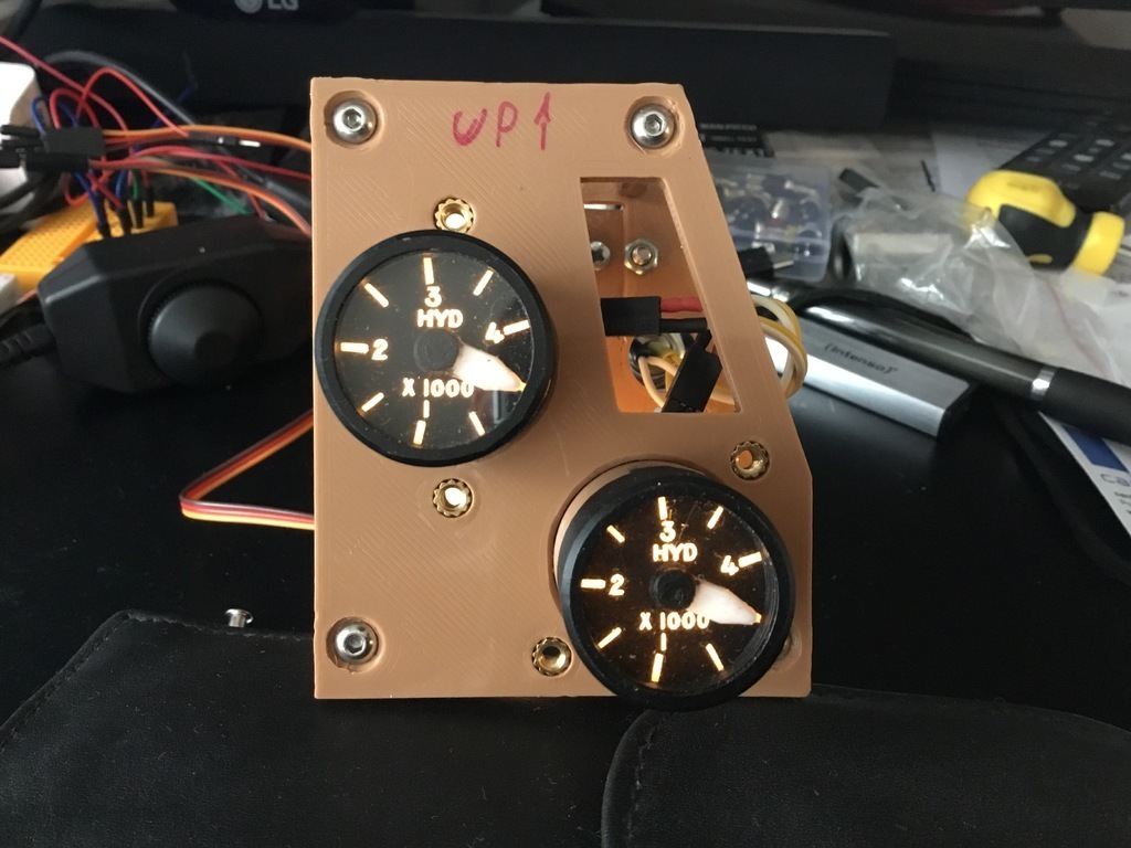 Free 3D file F-16 HYD PRESS Instrument Cluster 👽 ・3D printer model to download・Cults