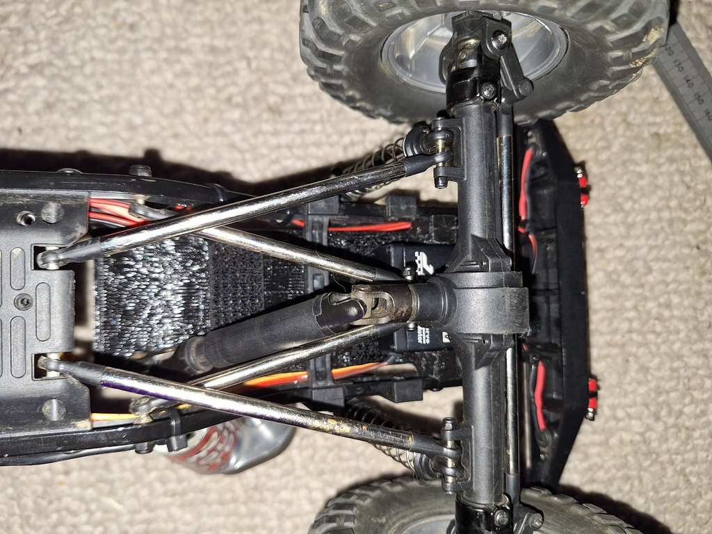 🚁 FTX Outback 2.0 RGT 136100 Battery/servo Mount・Free 3D File for ・Cults