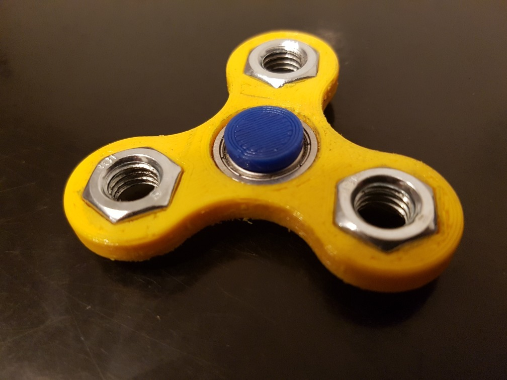 Free 3D file Fidget toy-bearing spinner 4 small hands 👌 ・3D printing ...