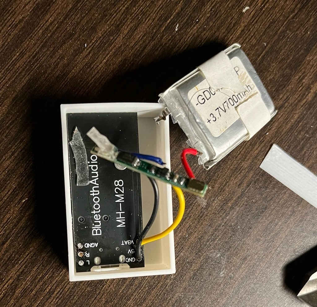 🔋 MH-M28 case with battery - bluetooth audio receiver・Free 3D File for ・Cults