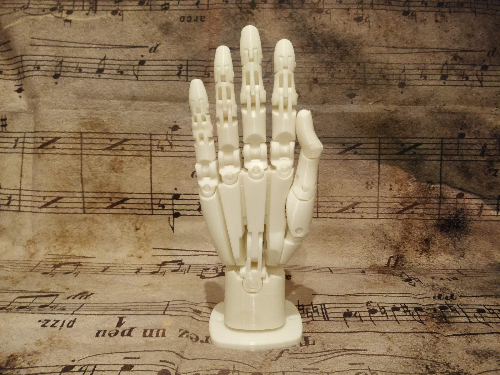 3D printed Articulated hand・Cults