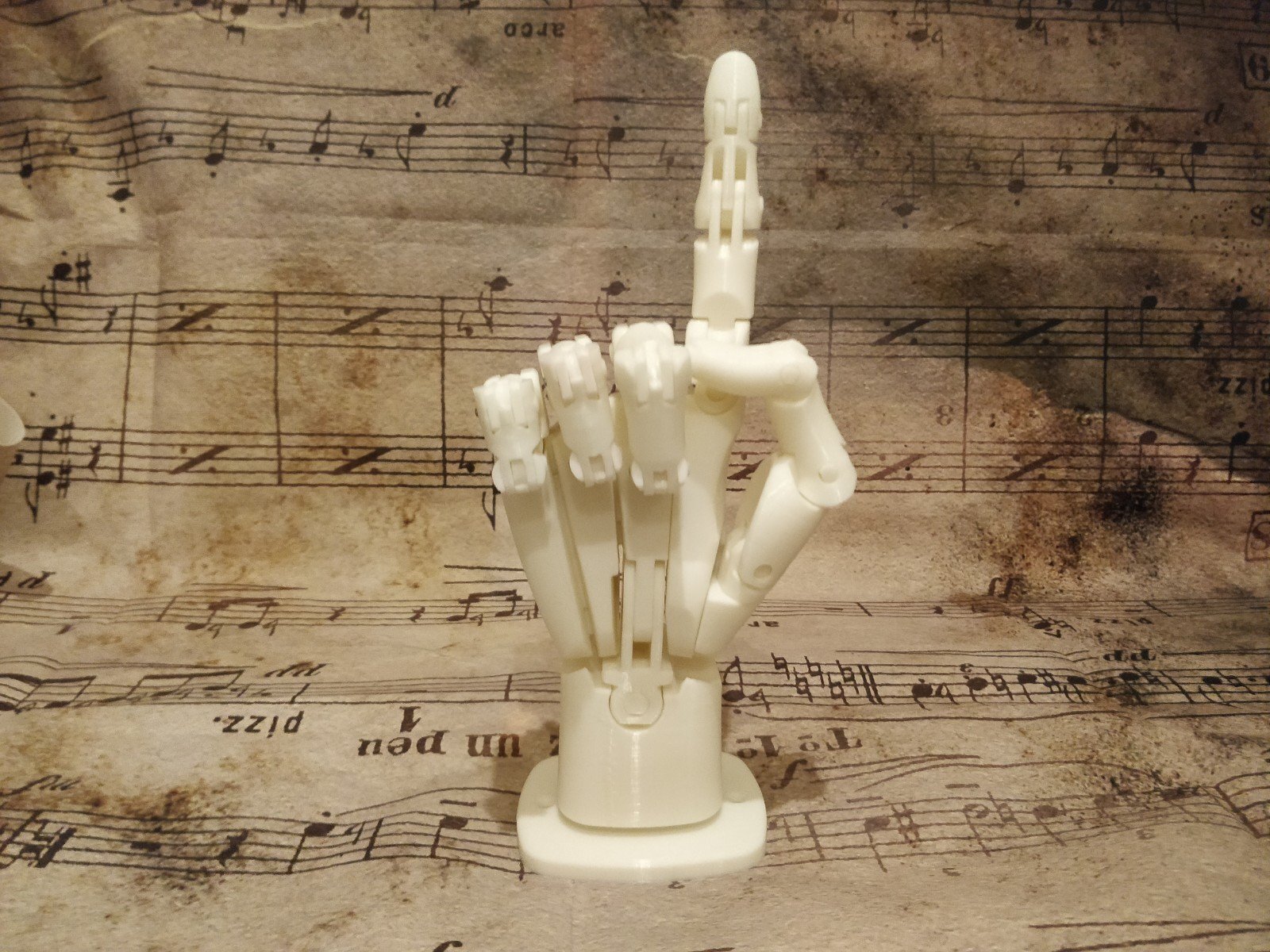3D printed Articulated hand・Cults