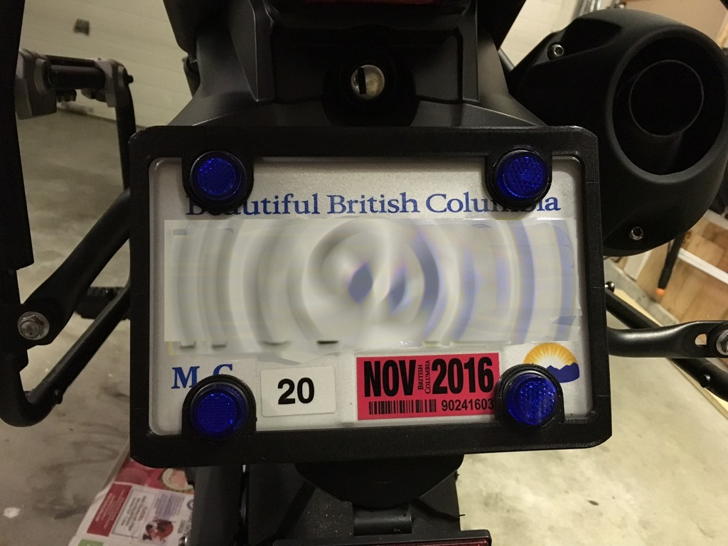 Free 3D file Motorcycle License Plate Bracket w Chris Reflectors 🏍️ ・3D ...